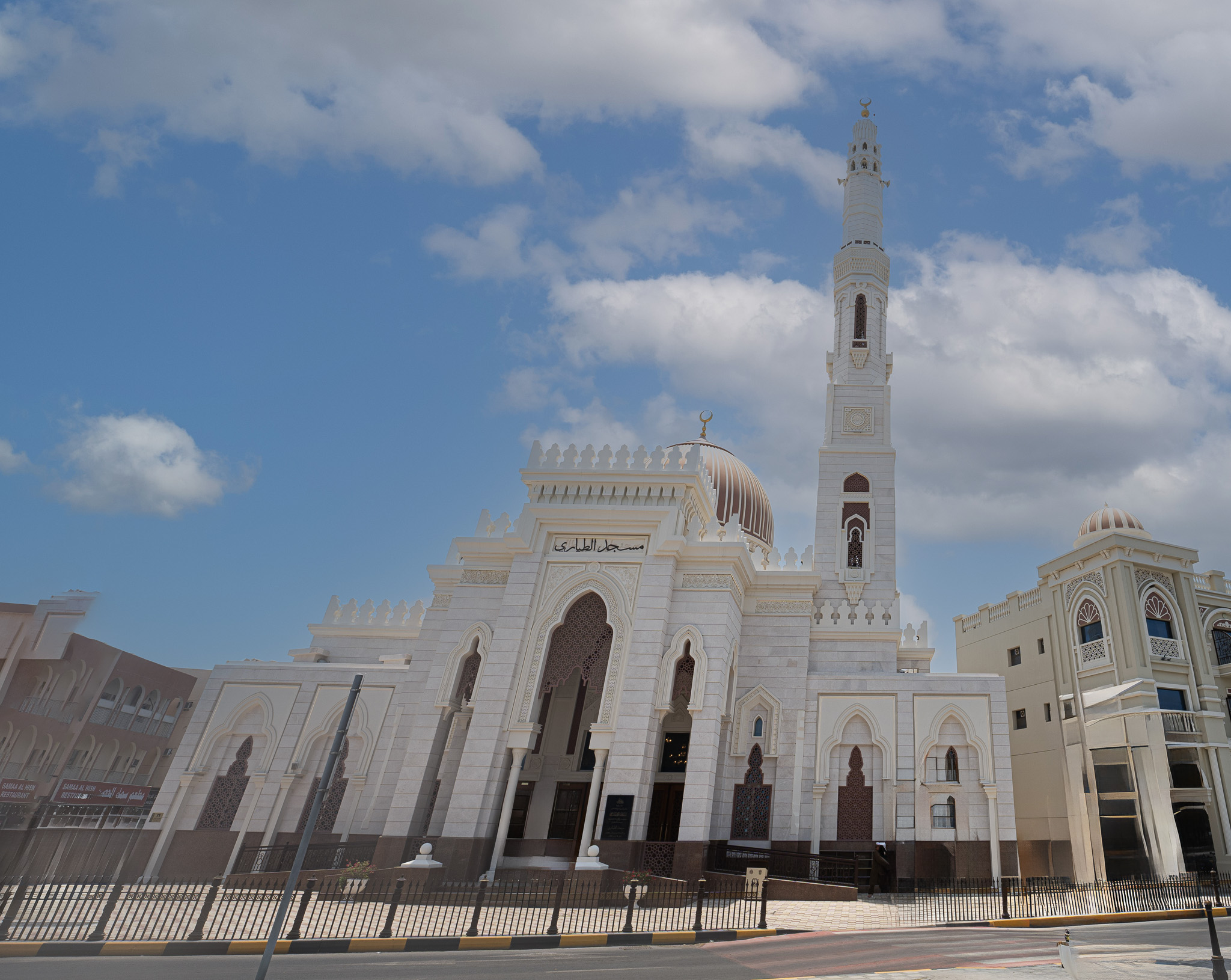 Ali bin Abi Taleb Mosque - SHADES